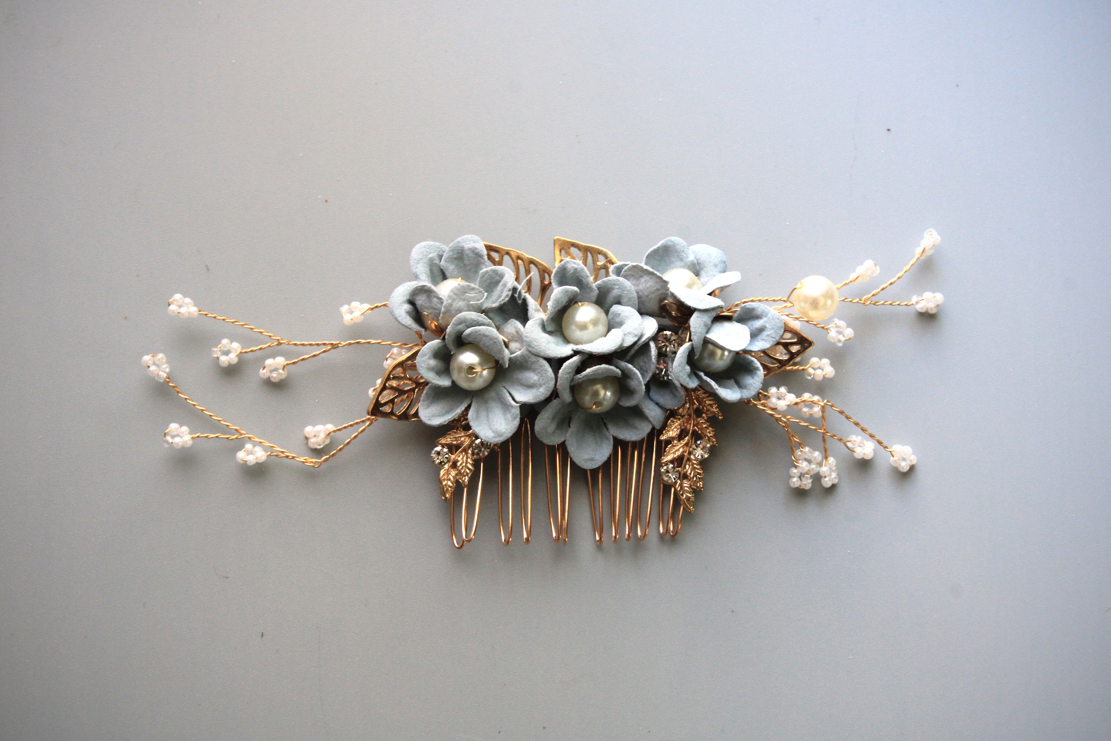 Dusty Blue Hair Comb with six little flowers, Gold – Wedding Accessories